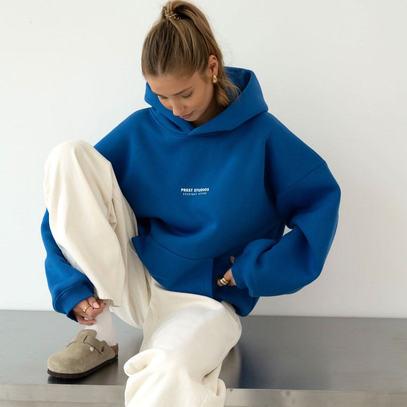 Oversize Hoodie Blau | Damen Pullover | Prest Studios | Winter